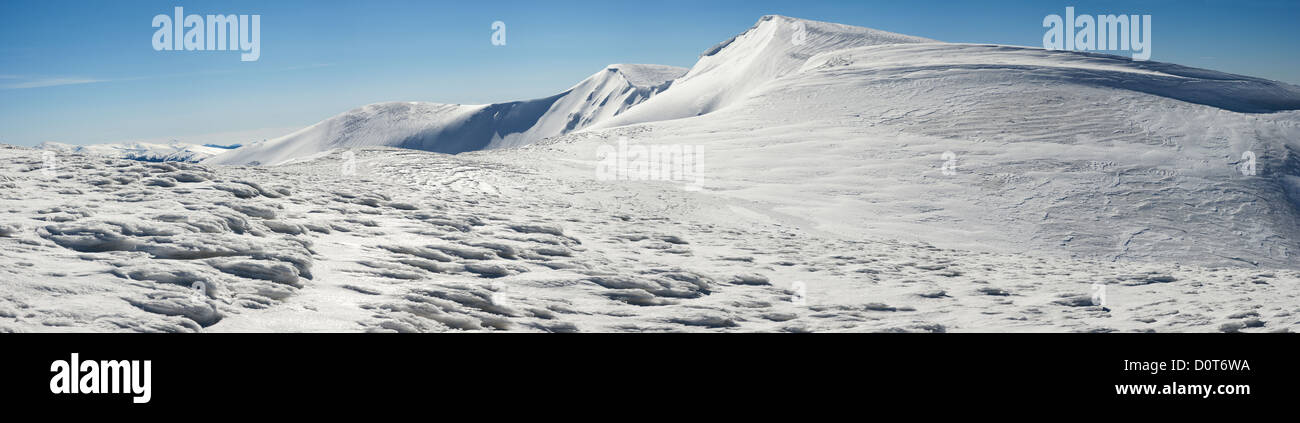 Winter mountains ridge Stock Photo - Alamy