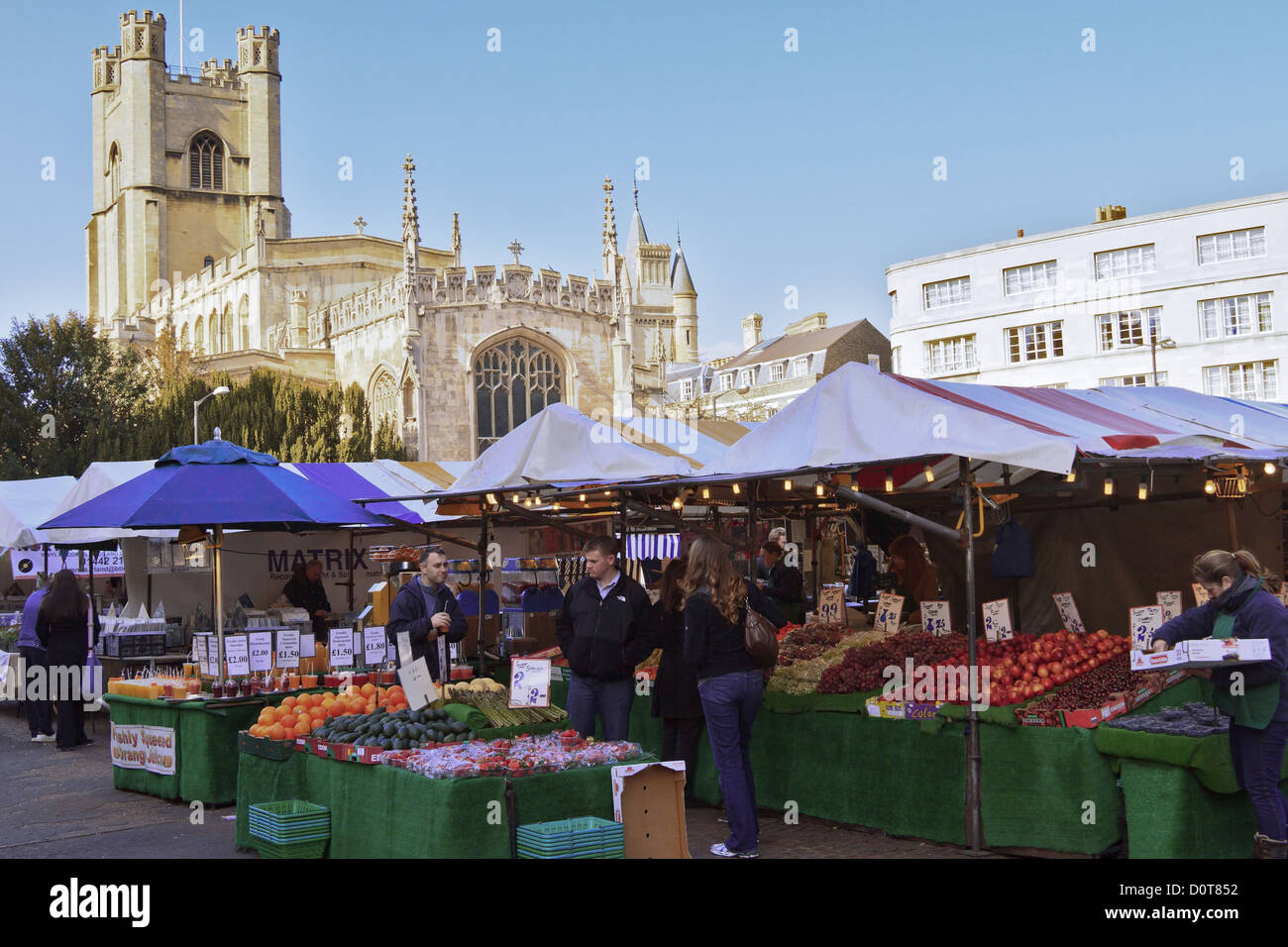 Cambridge market hi-res stock photography and images - Alamy