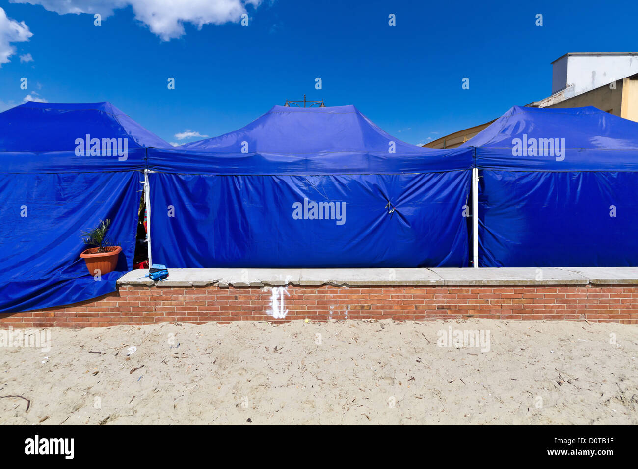 Blue tents hi-res stock photography and images - Alamy