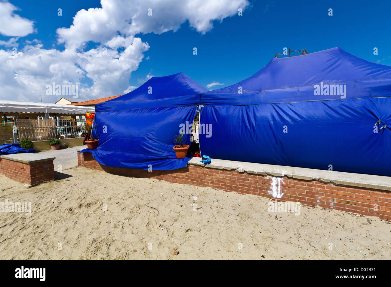 Blue tents hi-res stock photography and images - Alamy
