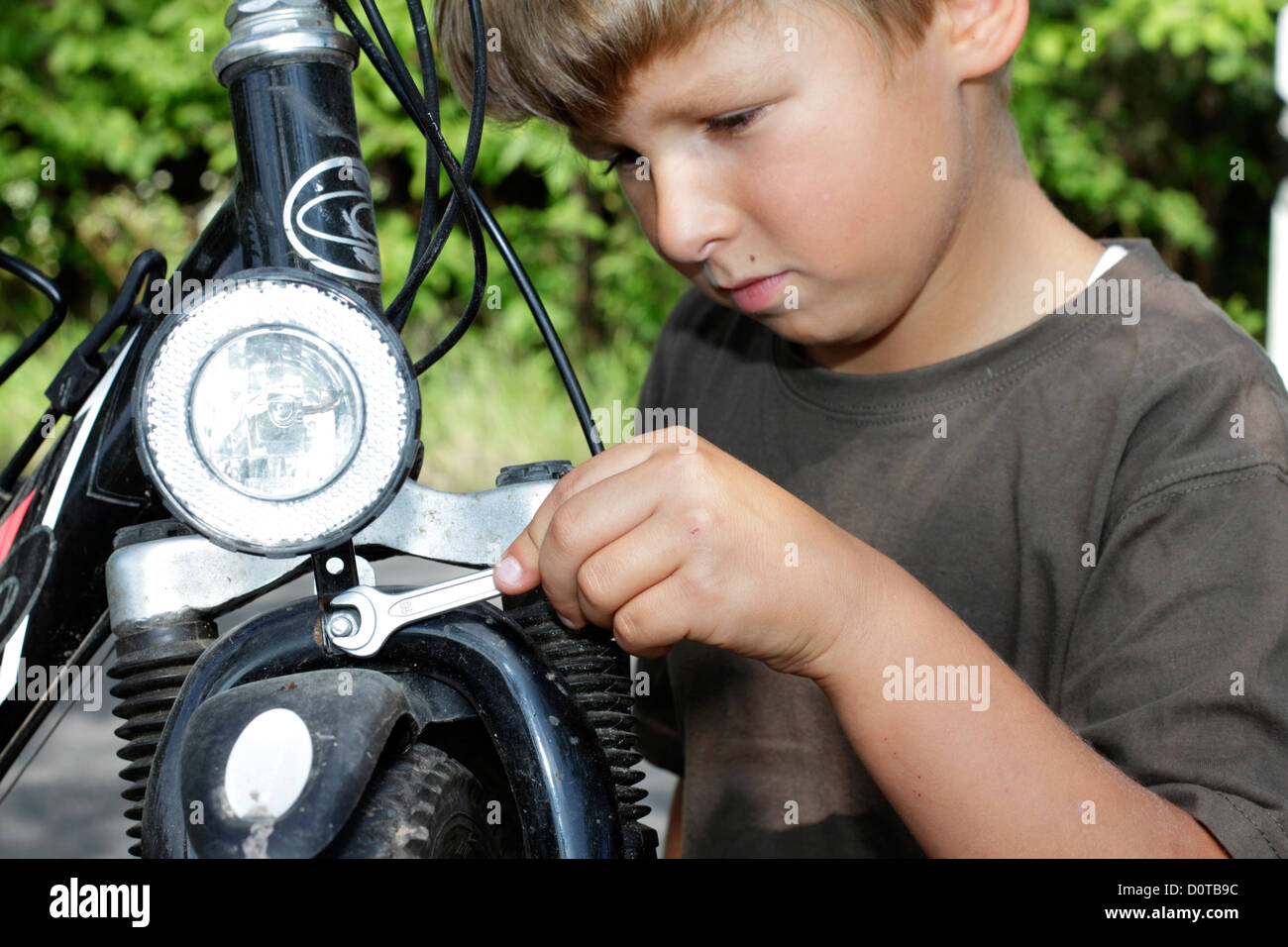 Boy, bicycle, bike, children, repair, child, repair, defective, defect ...