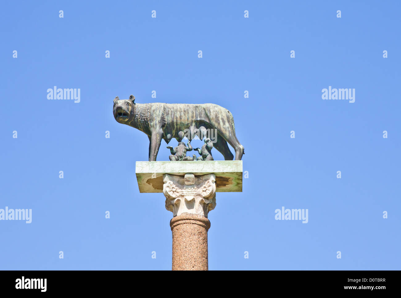 Myth sculpture romulus and remus rome hi-res stock photography and ...