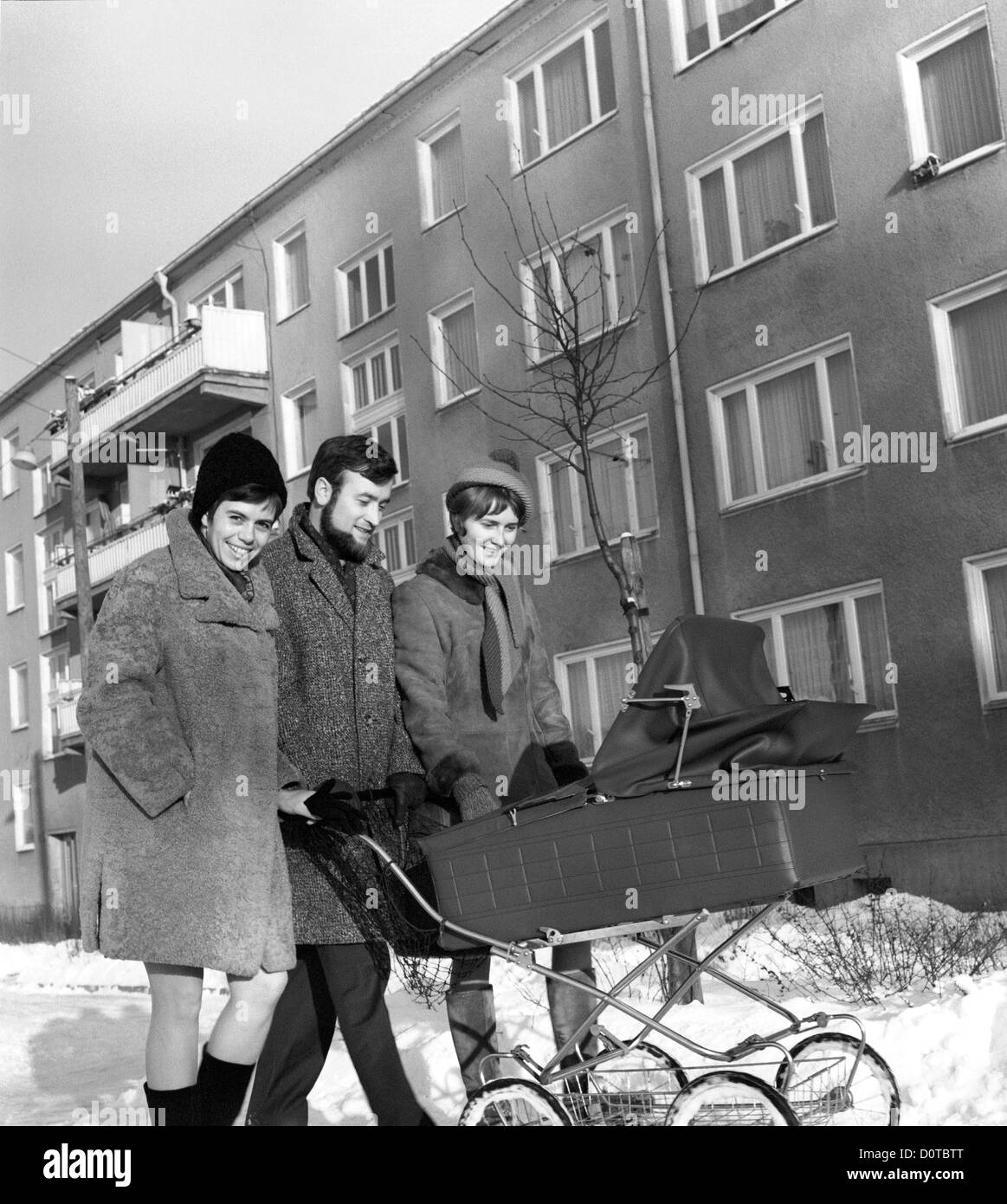 Gdr housing Black and White Stock Photos & Images - Alamy