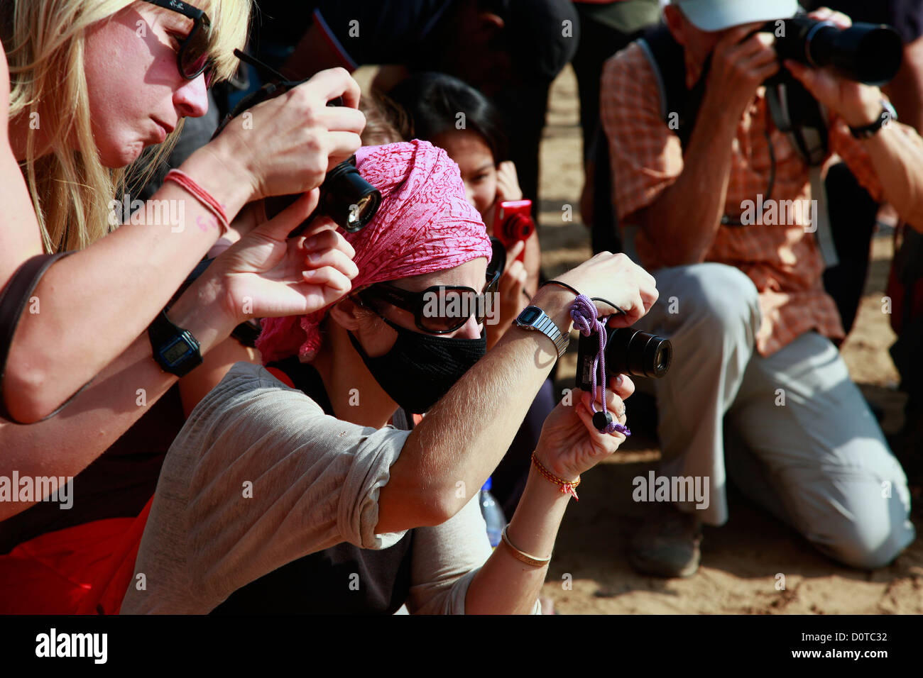 Photographer, Group Of People, Camera, Crowd, People, Event ...