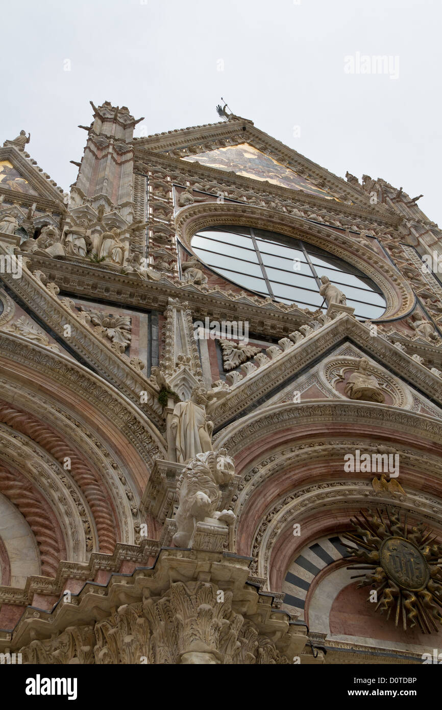 The Facade of the Cathedral di Santa Maria Assunta in Siena in Tuscany ...