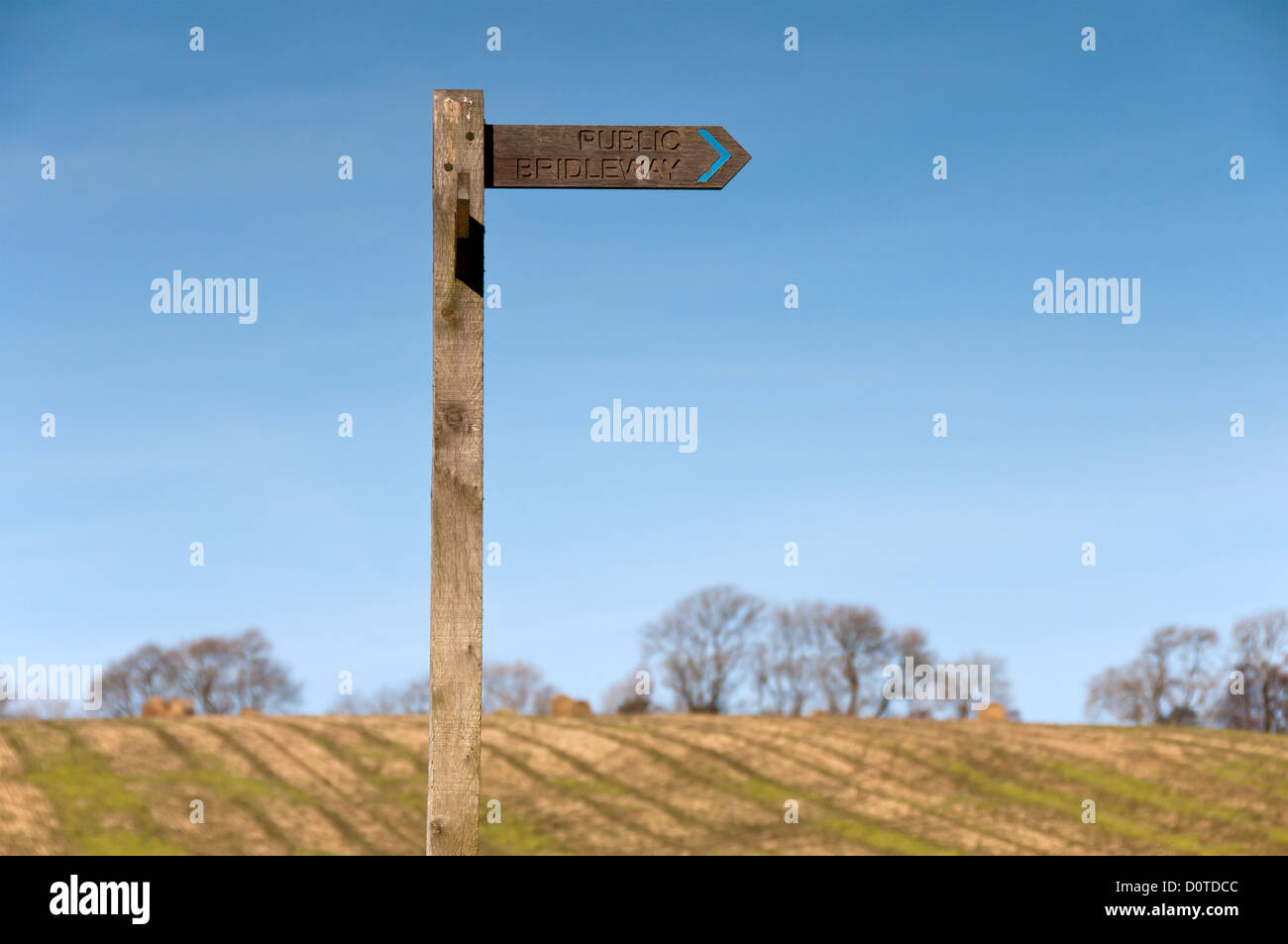 Blue public bridleway sign hi-res stock photography and images - Alamy