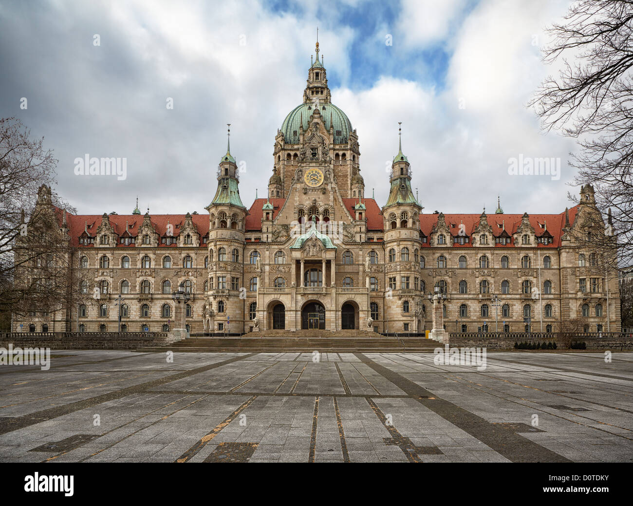 House of hanover symbol hi-res stock photography and images - Alamy