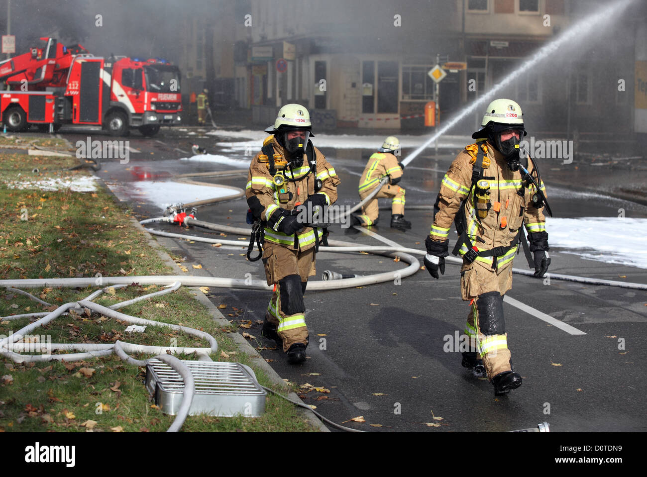Berlin, Germany, Loesch work of a large fire Stock Photo - Alamy