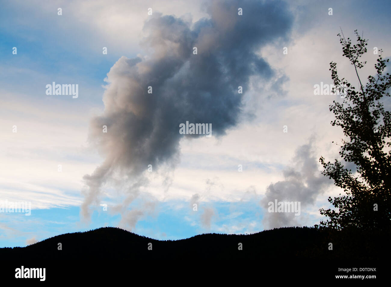 Smoke plume hi-res stock photography and images - Alamy