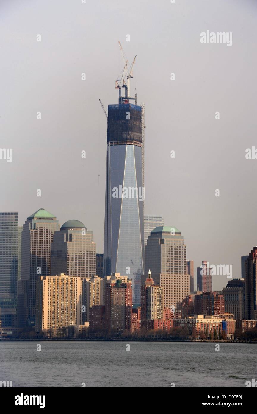 Statue of liberty, media image hi-res stock photography and images - Alamy