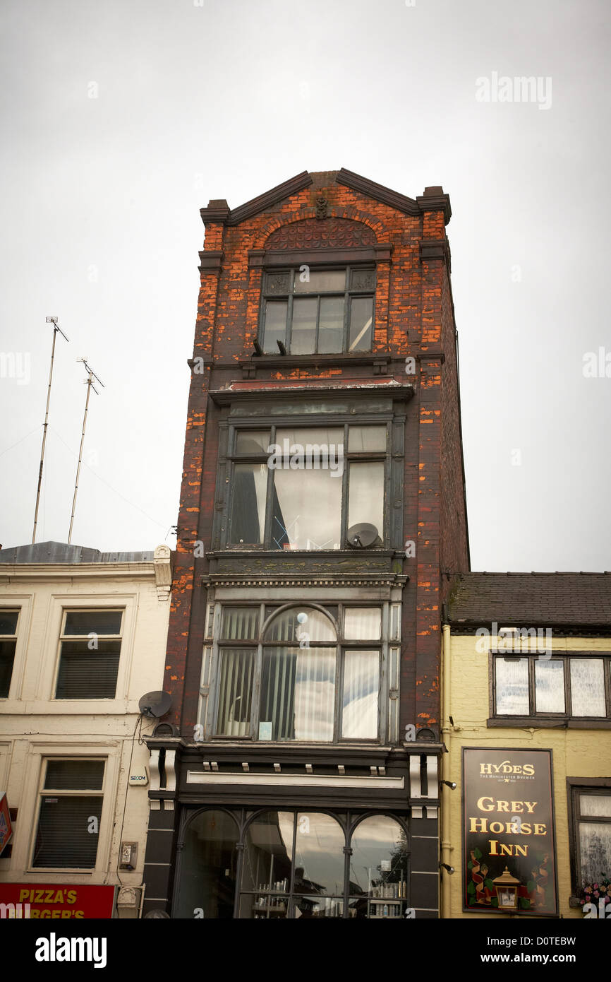 Multistory house hi-res stock photography and images - Alamy