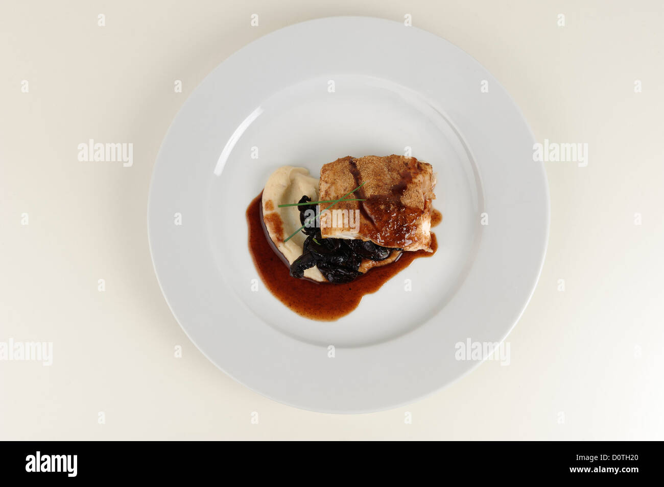 Plate of posh food from above hi-res stock photography and images - Alamy