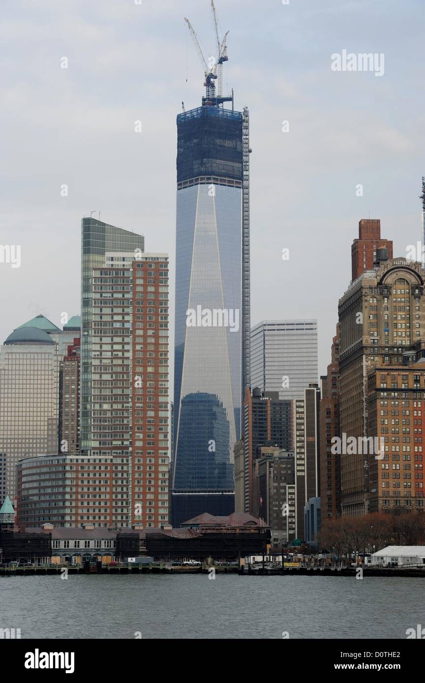 Statue of liberty, media image hi-res stock photography and images - Alamy