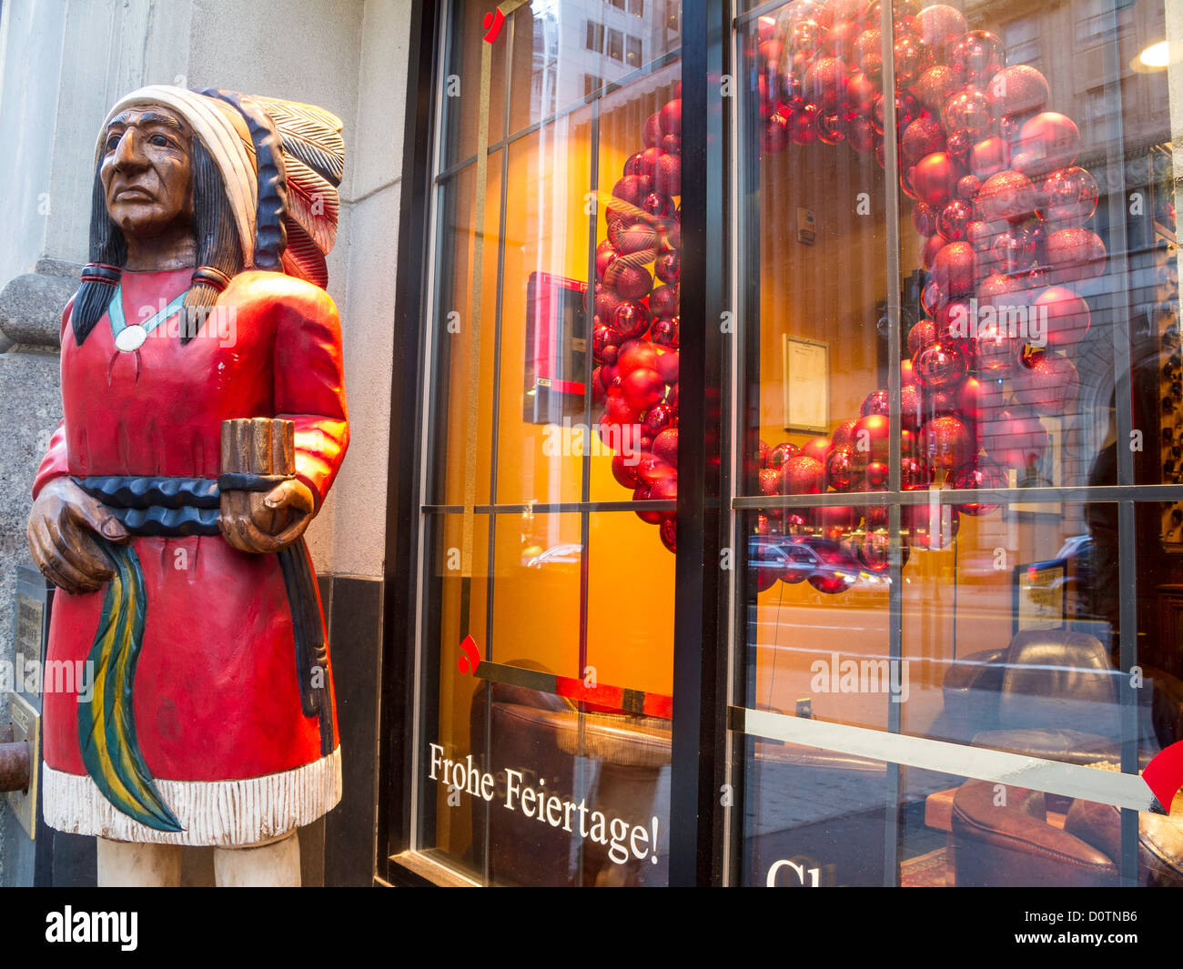 Cigar indian smoking hi-res stock photography and images - Alamy