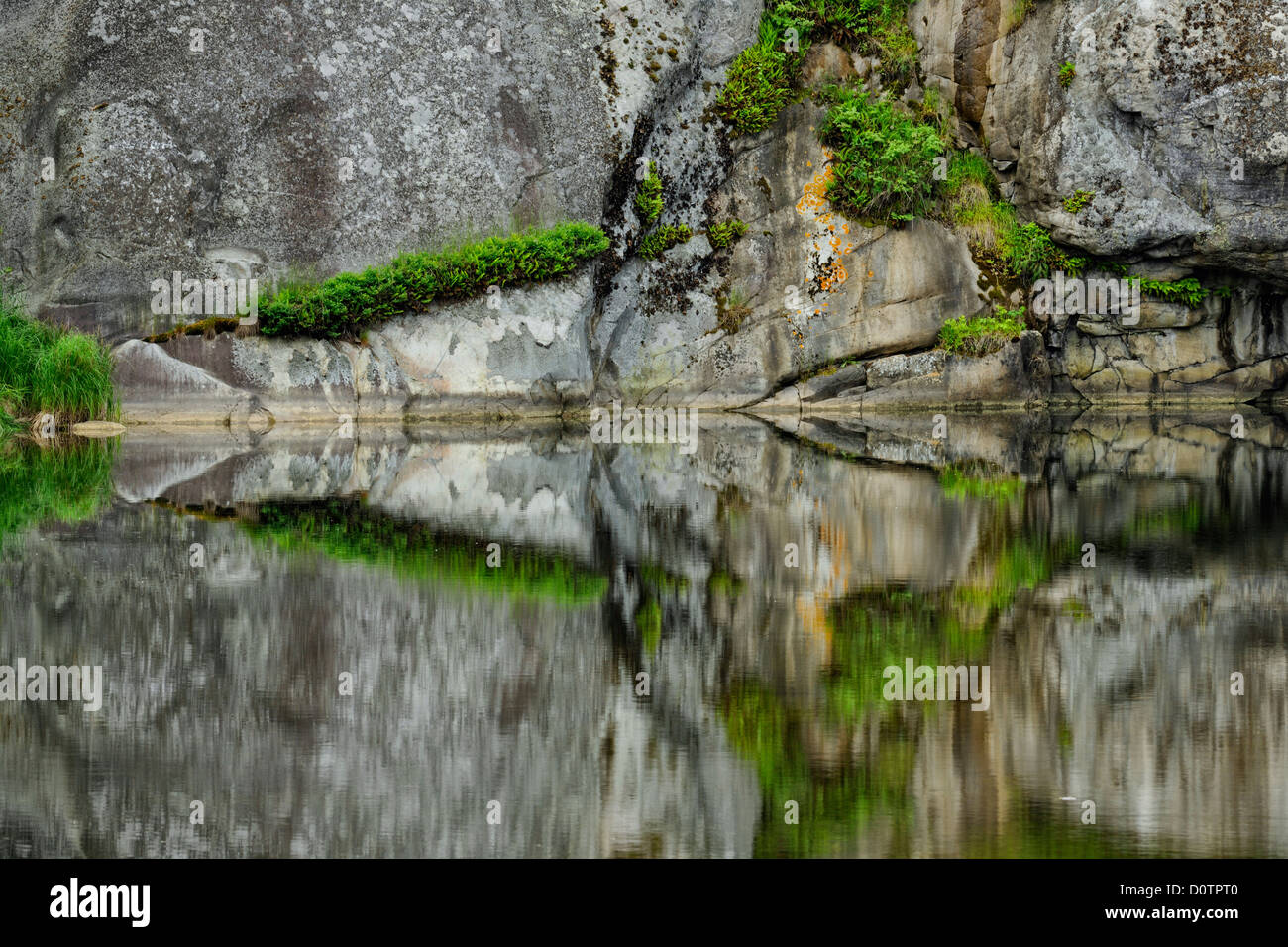 Georgian bay rock outcrops hi-res stock photography and images - Alamy