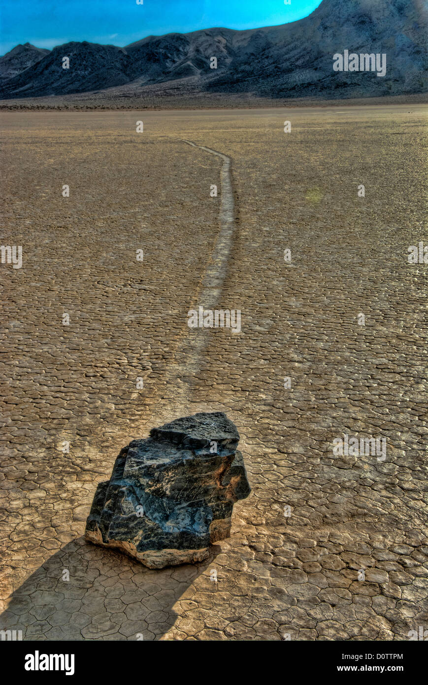 racetrack, valley of the moving rocks, Death Valley, national park ...
