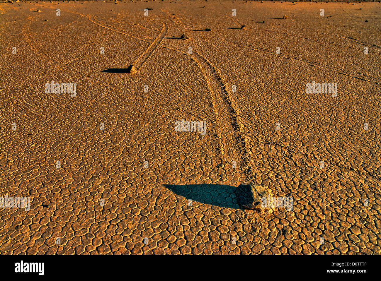 racetrack, valley of the moving rocks, Death Valley, national park ...