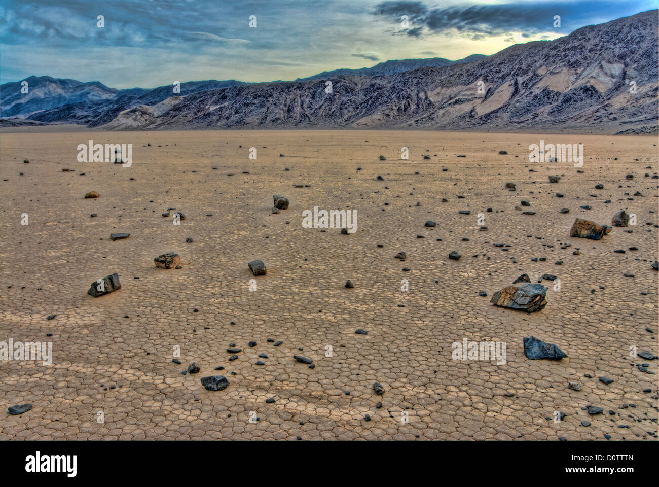 racetrack, valley of the moving rocks, Death Valley, national park ...