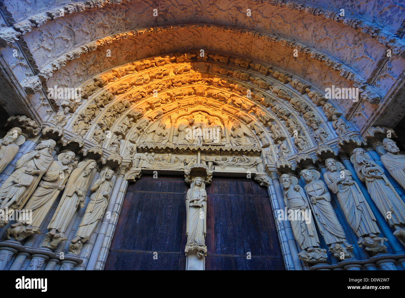 Chartres cathedral facade hi-res stock photography and images - Alamy