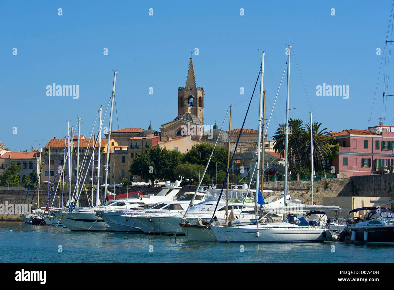 European harbours hi-res stock photography and images - Alamy