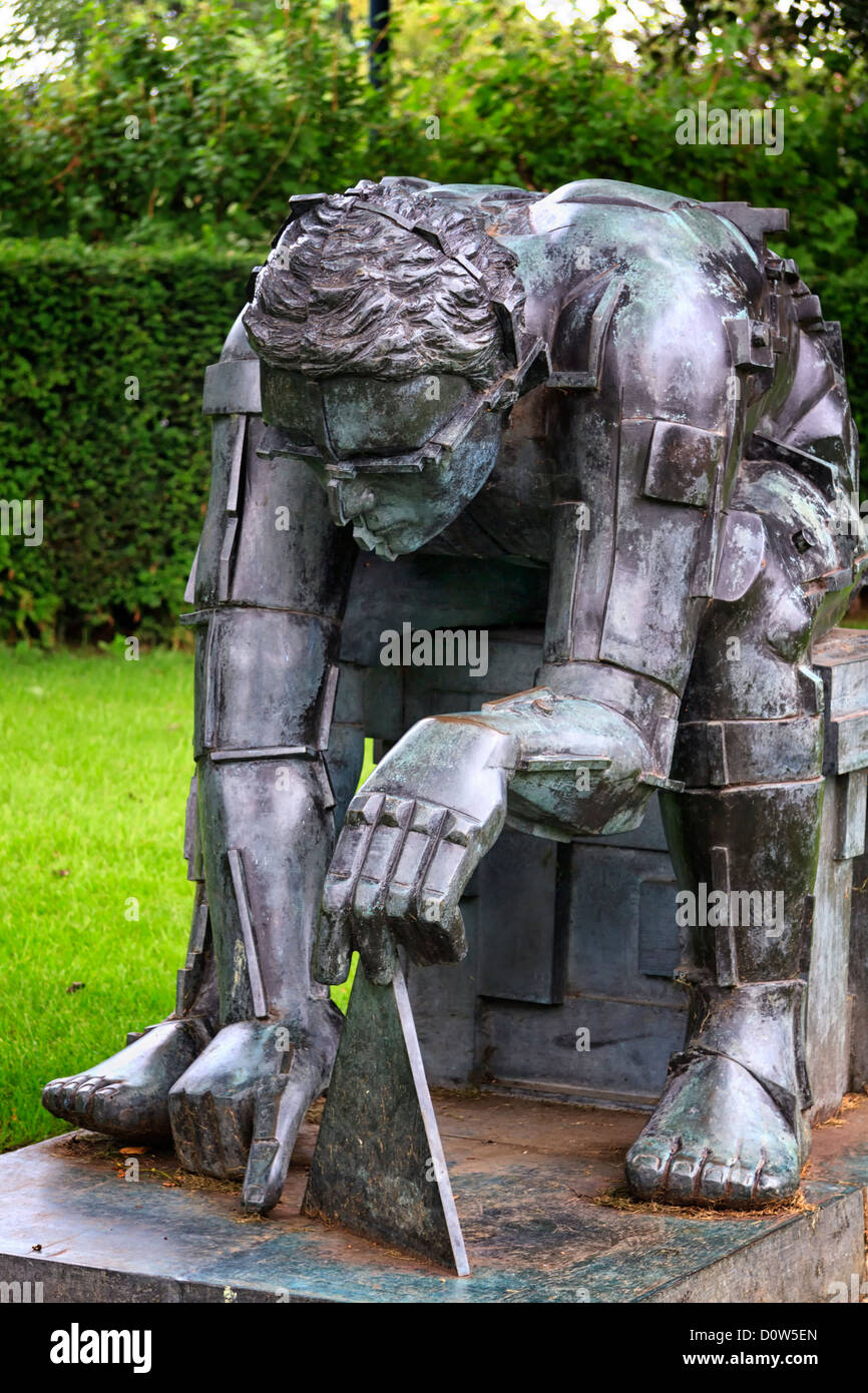 Master of the universe sculpture hi-res stock photography and images ...