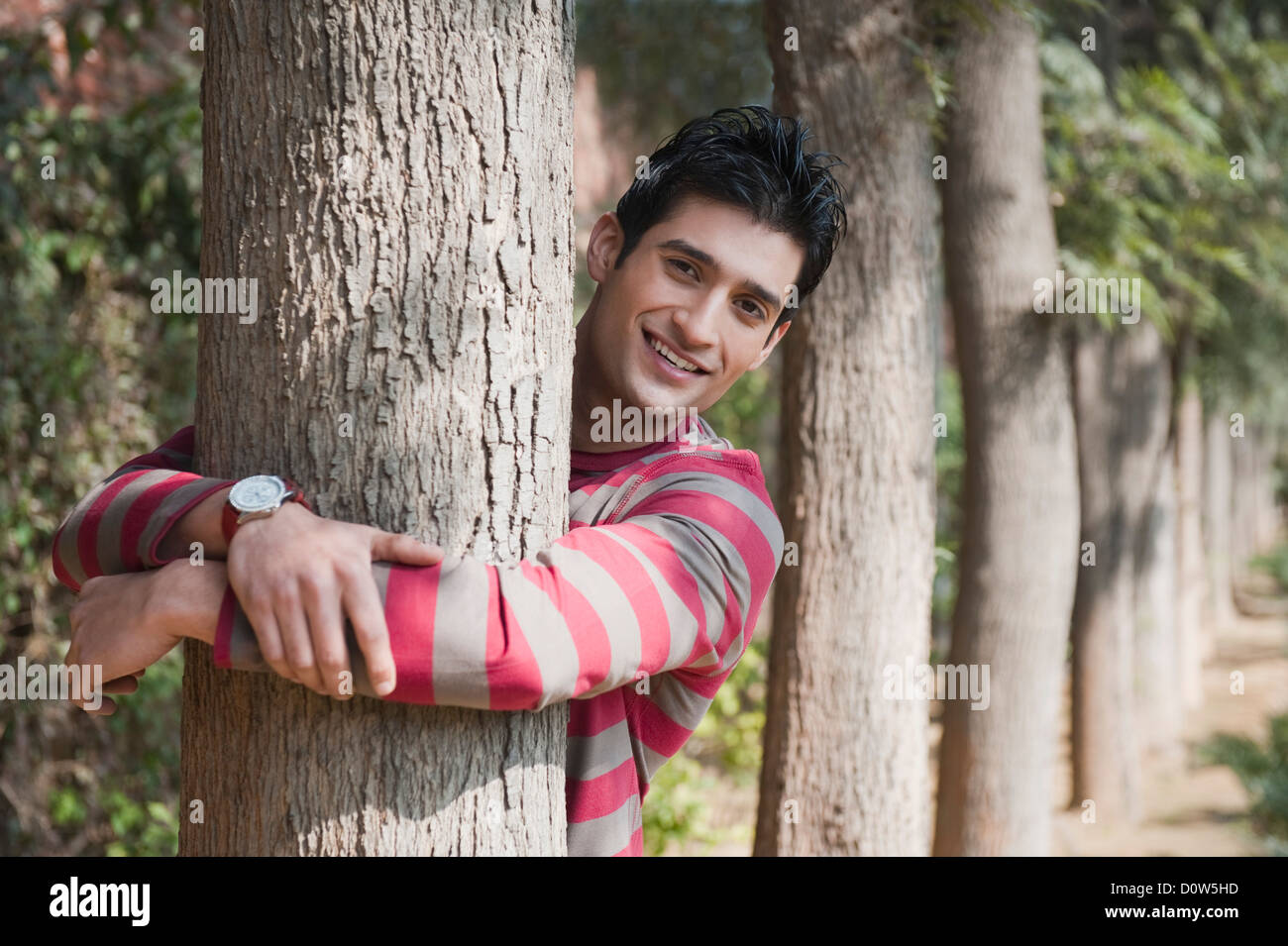 Tree hugging india hi-res stock photography and images - Alamy