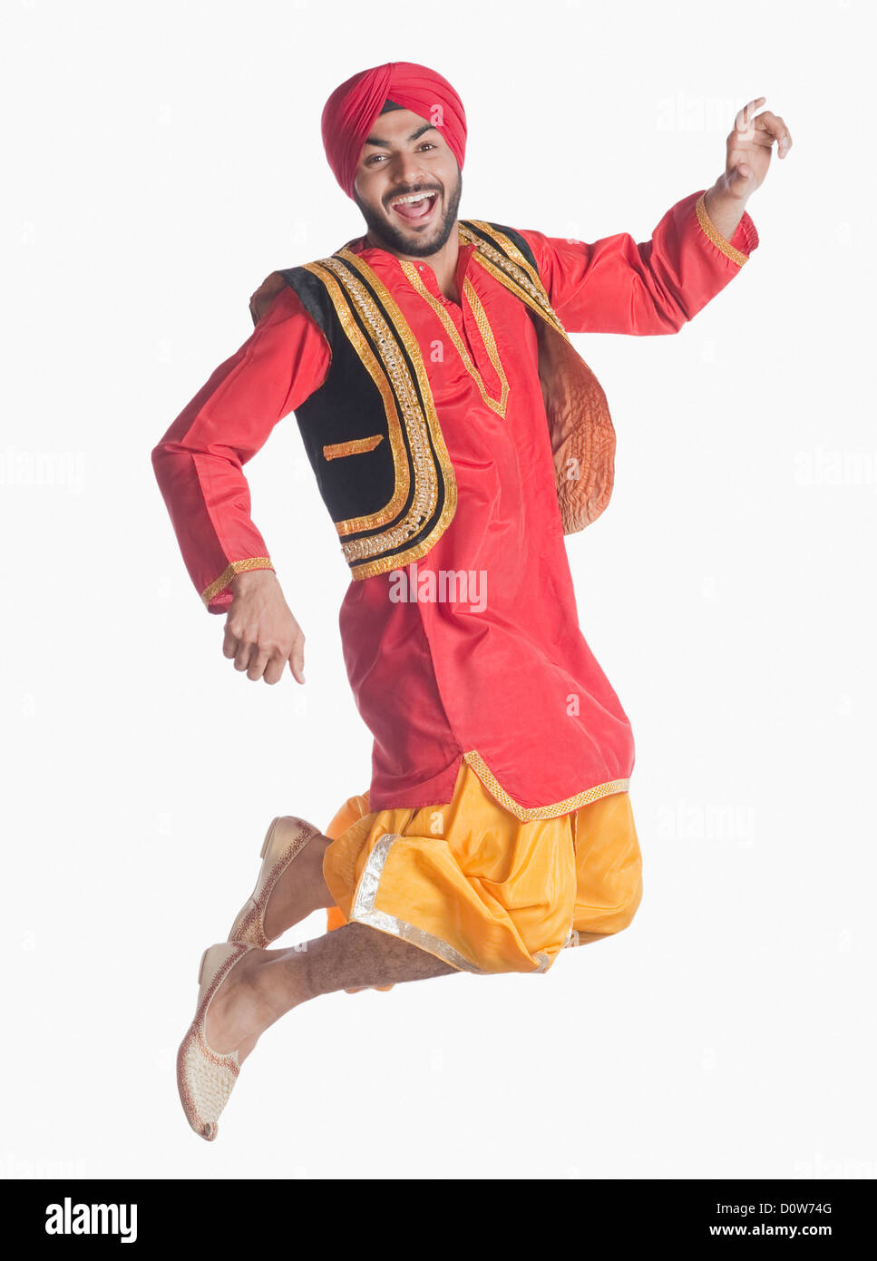 Bhangra dance hi-res stock photography and images - Alamy