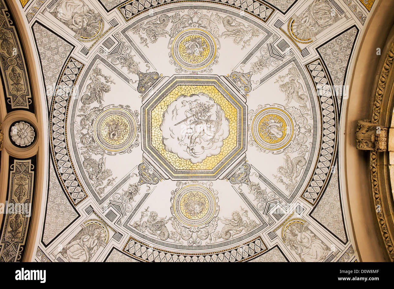 Basilica ceiling hi-res stock photography and images - Alamy