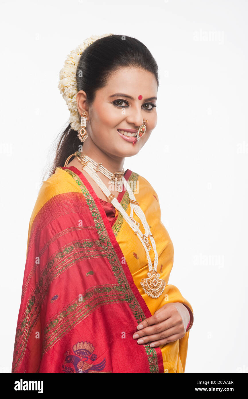 Marathi woman hi-res stock photography and images - Alamy