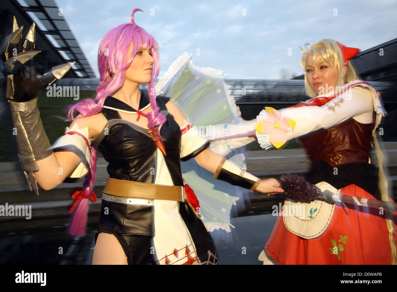 Leipzig, Deutschland, Cosplayer spielen ihre Helden Stock Photo - Alamy