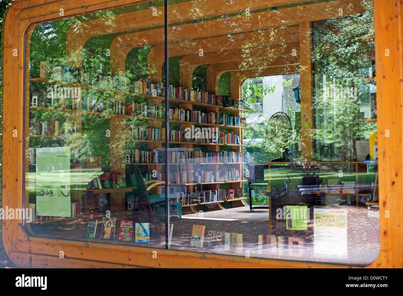 Mini library or 'minibib' Cologne, Germany Stock Photo - Alamy
