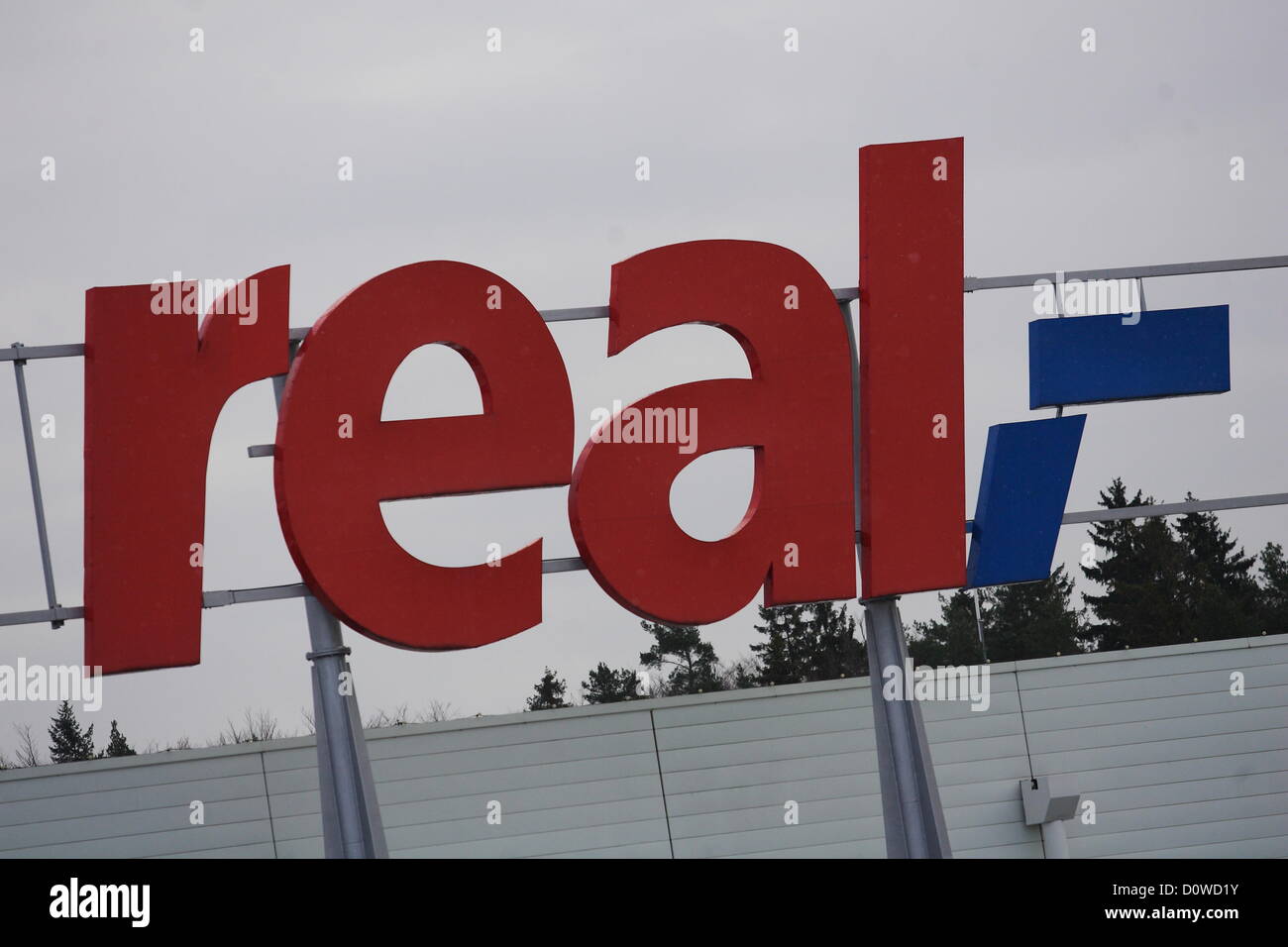 Real hipermarket hi-res stock photography and images - Alamy