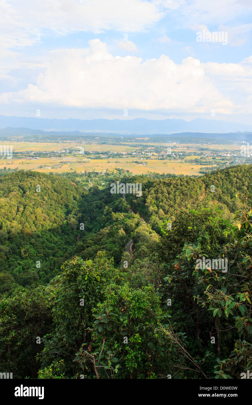 Road go to City Stock Photo - Alamy