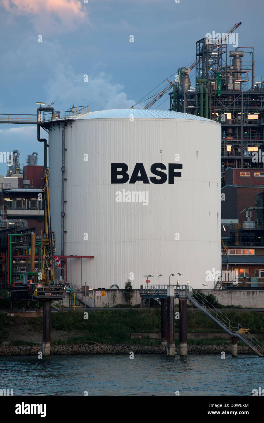 Ludwigshafen, Germany, BASF's main plant on the Rhine Stock Photo - Alamy