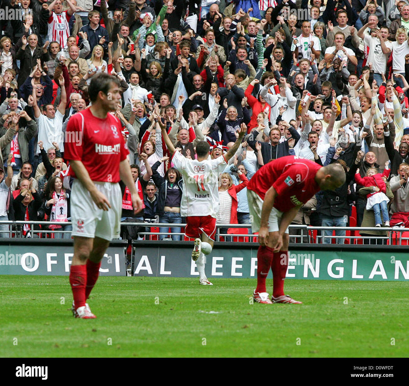 Joe cole west ham hi-res stock photography and images - Alamy