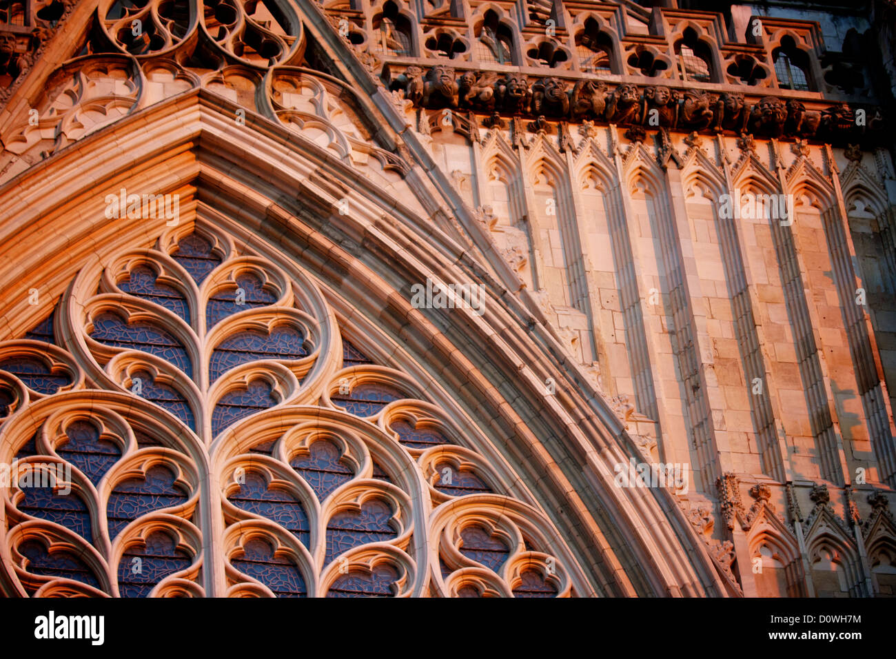 Gothic window tracery hi-res stock photography and images - Alamy