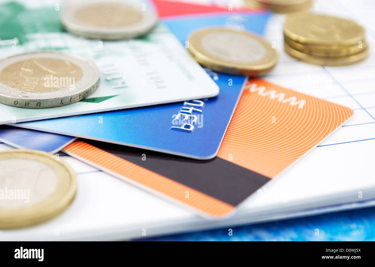 Credit cards and cash Stock Photo - Alamy