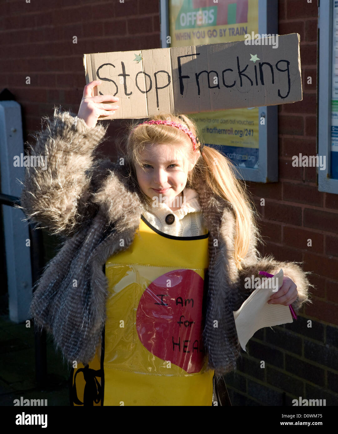 a cuadrilla plumpton frack off anti protest shale gas extraction ...