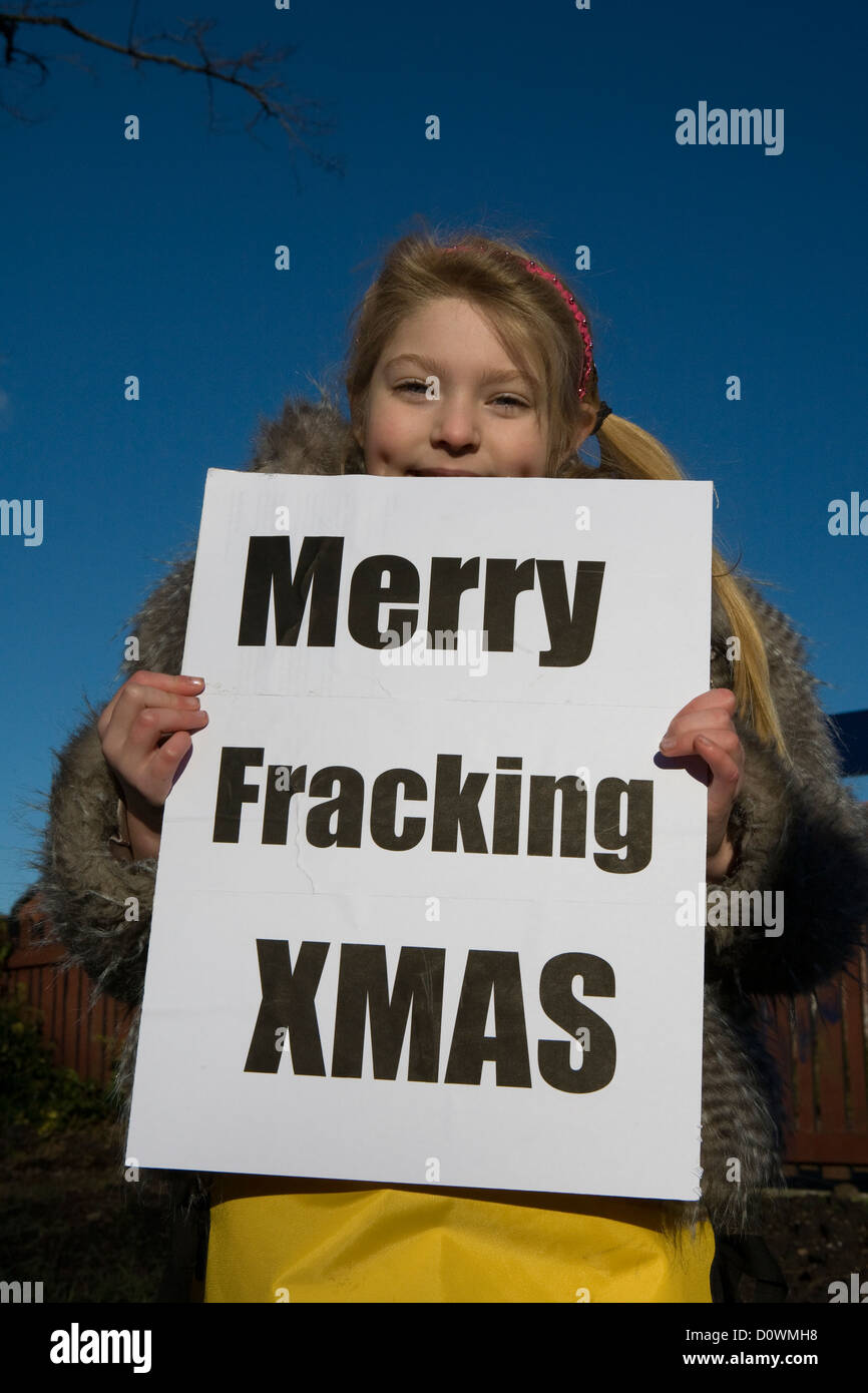 a cuadrilla plumpton frack off anti protest shale gas extraction ...