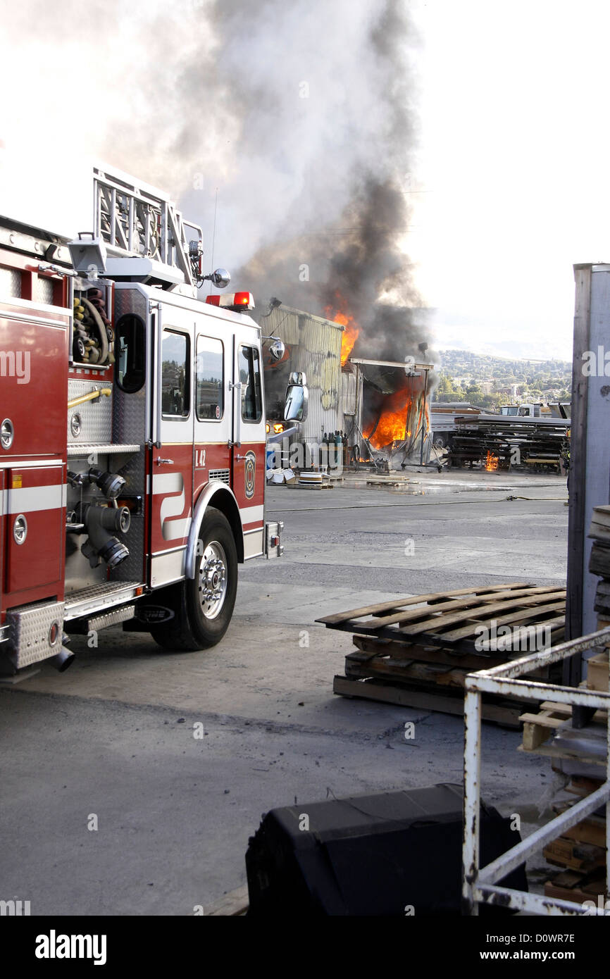 Selland Construction Commercial Structure Fire Stock Photo - Alamy