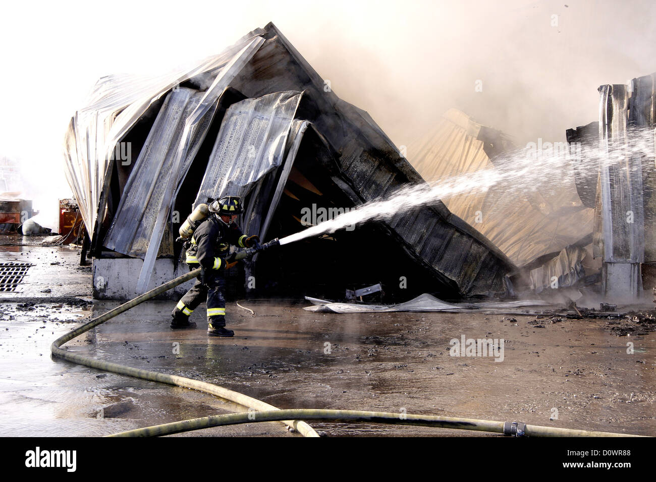 Selland Construction Commercial Structure Fire Stock Photo - Alamy