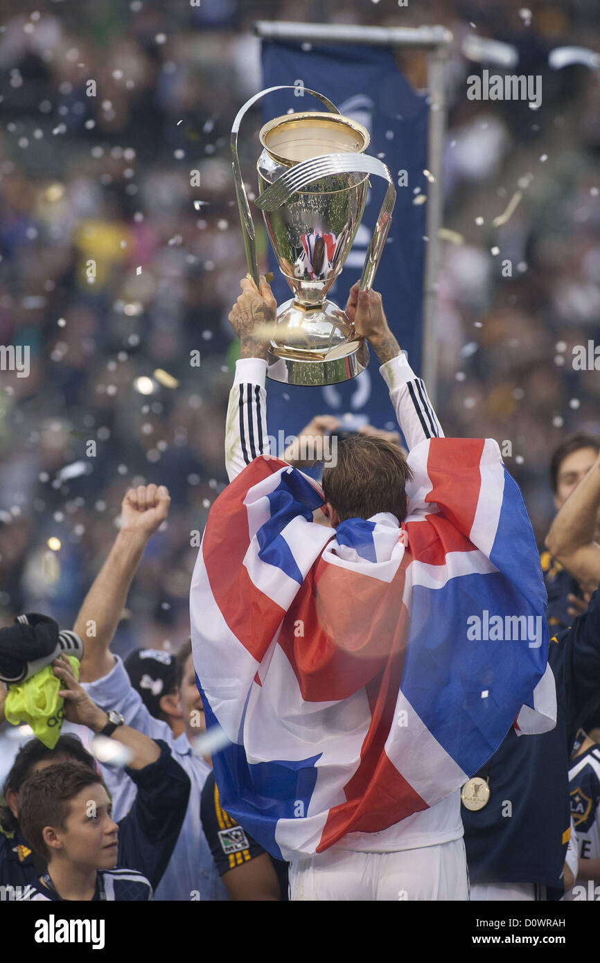 David beckham galaxy trophy hi-res stock photography and images - Alamy