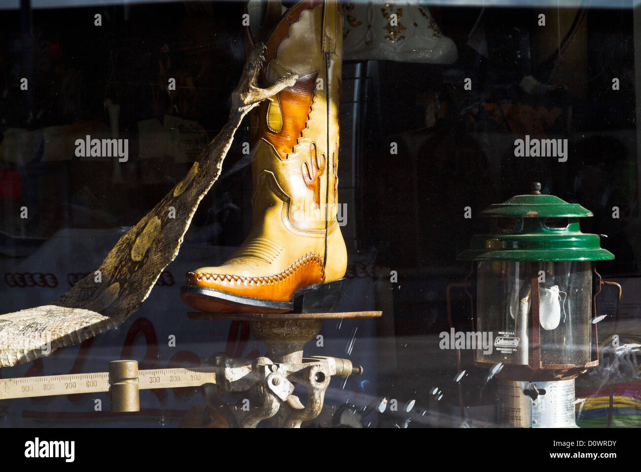 Display window of second hand store Stock Photo - Alamy