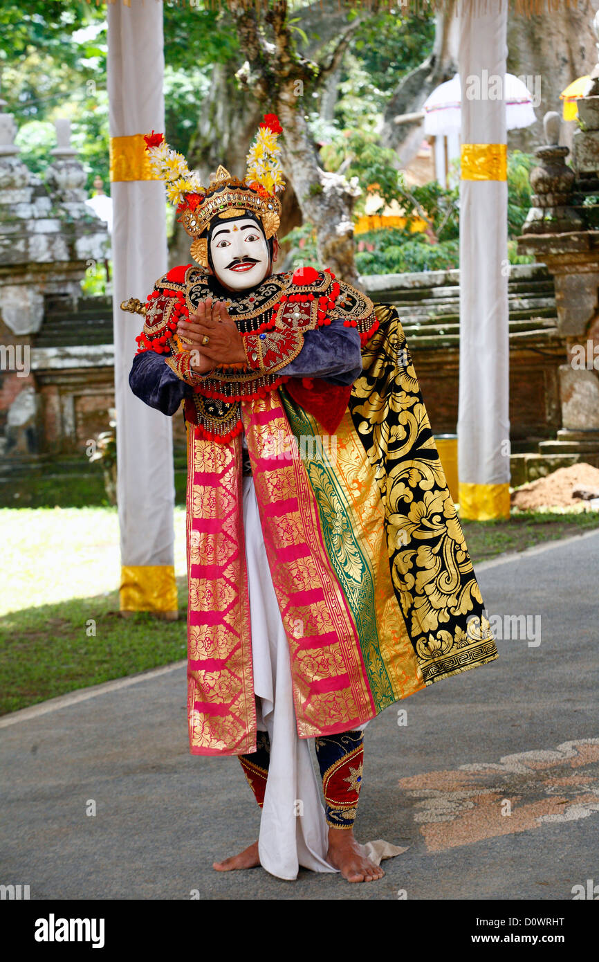 A Masked Barong Dancer. Pura Dalem Tengaling Temple Pejeng, ubud Bali ...