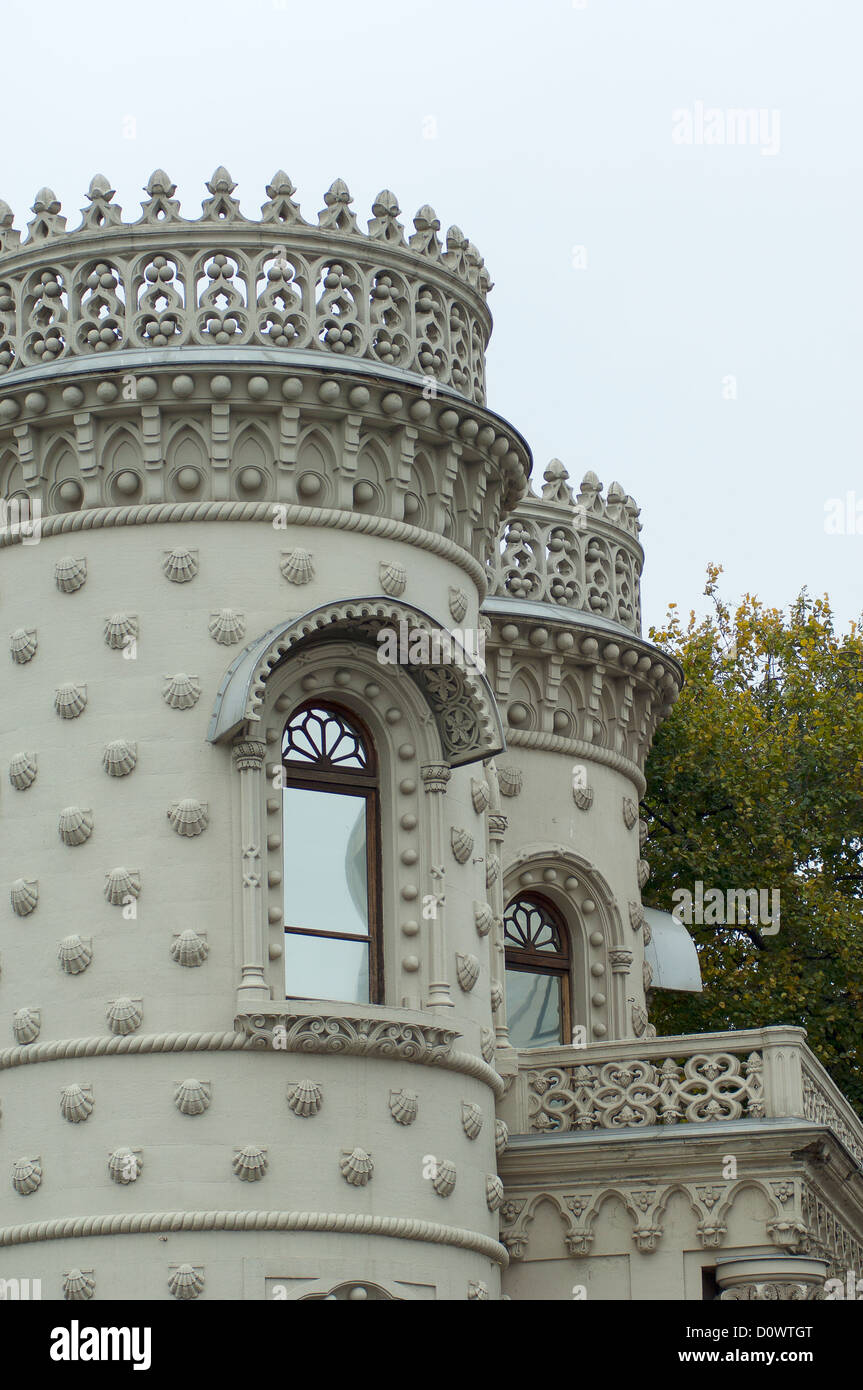 Building relief detail of architectural frieze Stock Photo - Alamy