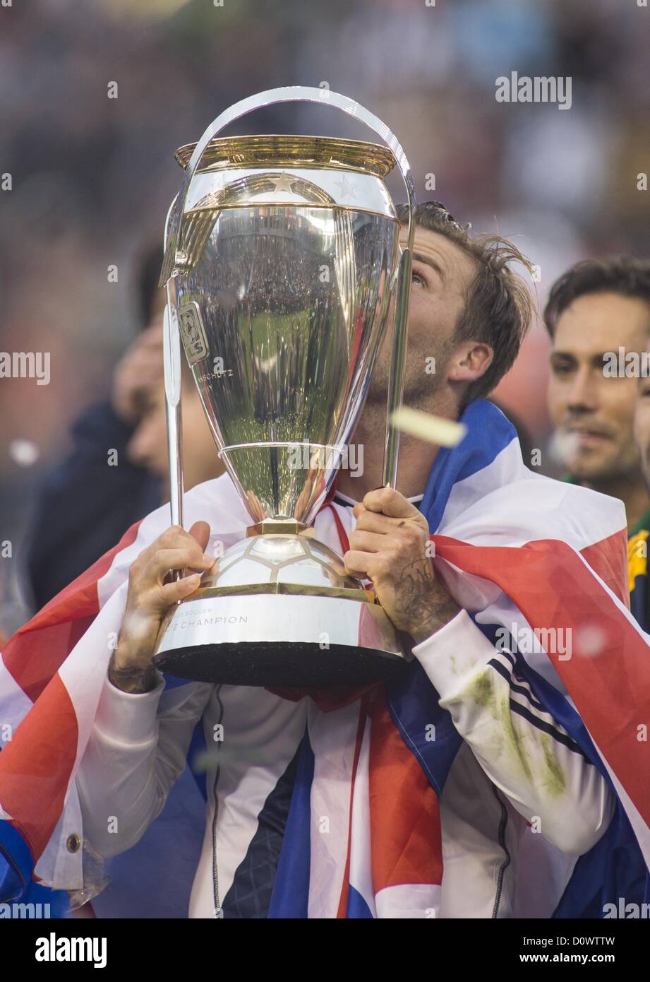 David beckham galaxy trophy hi-res stock photography and images - Alamy