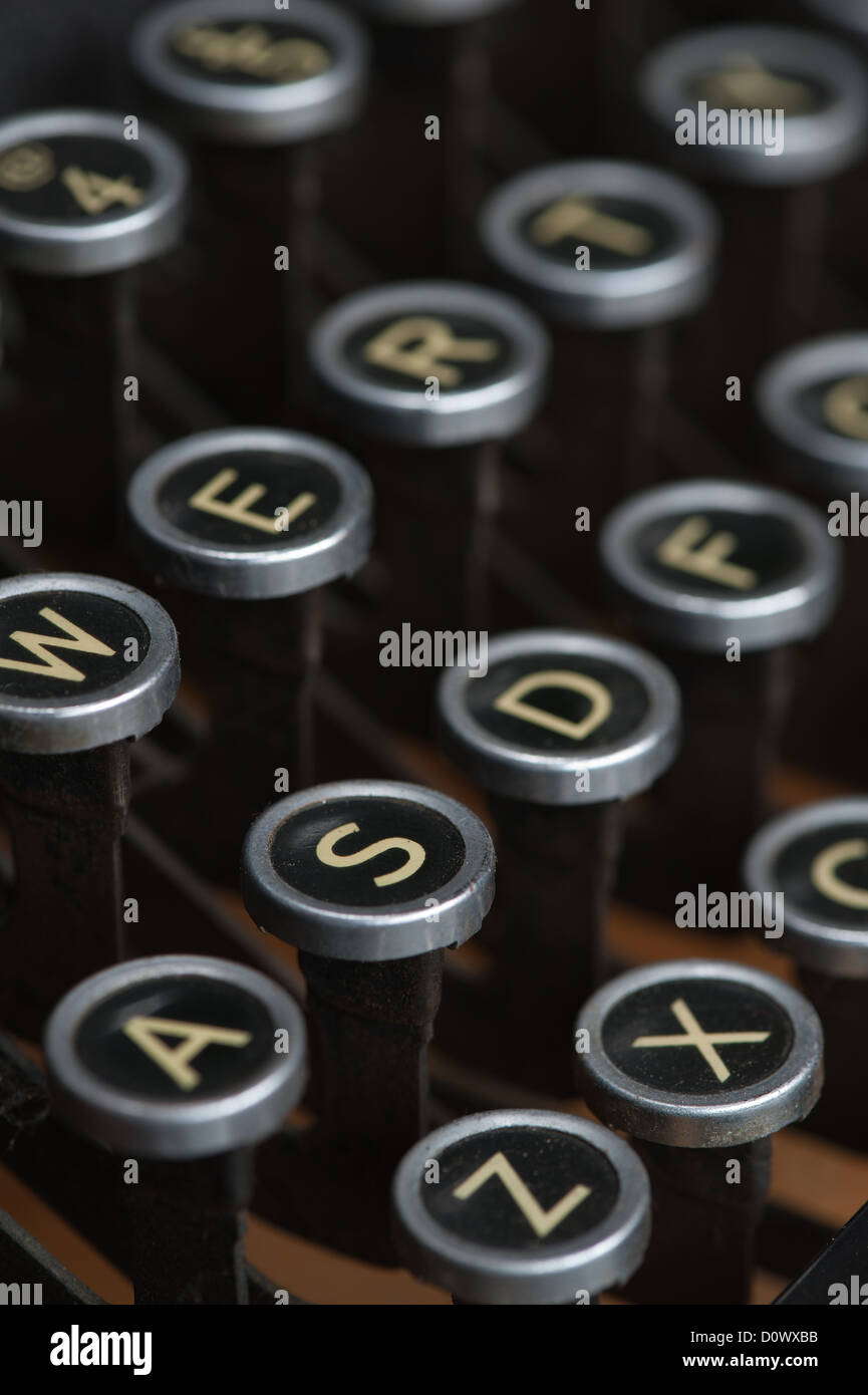 Underwood old fashioned retro typewriter antique manual mass ...