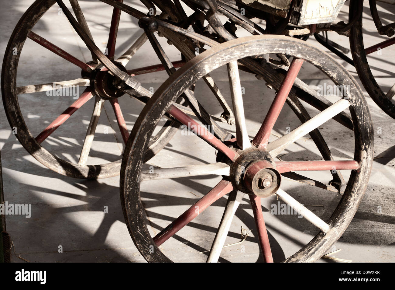 Carriage wheels hi-res stock photography and images - Alamy
