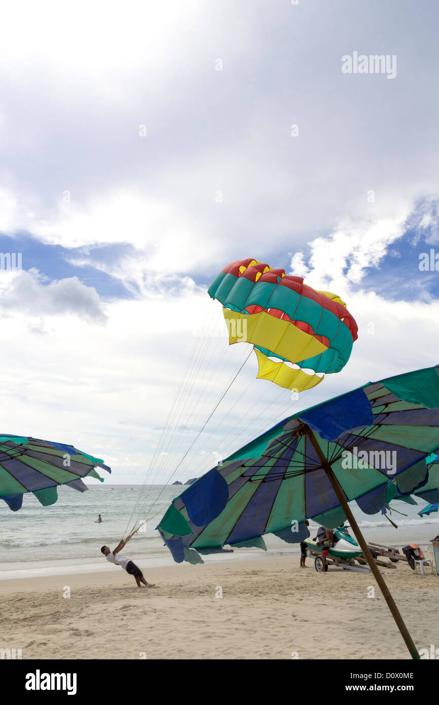 Parasail Vendor Hauls in Open Canopy Stock Photo - Alamy