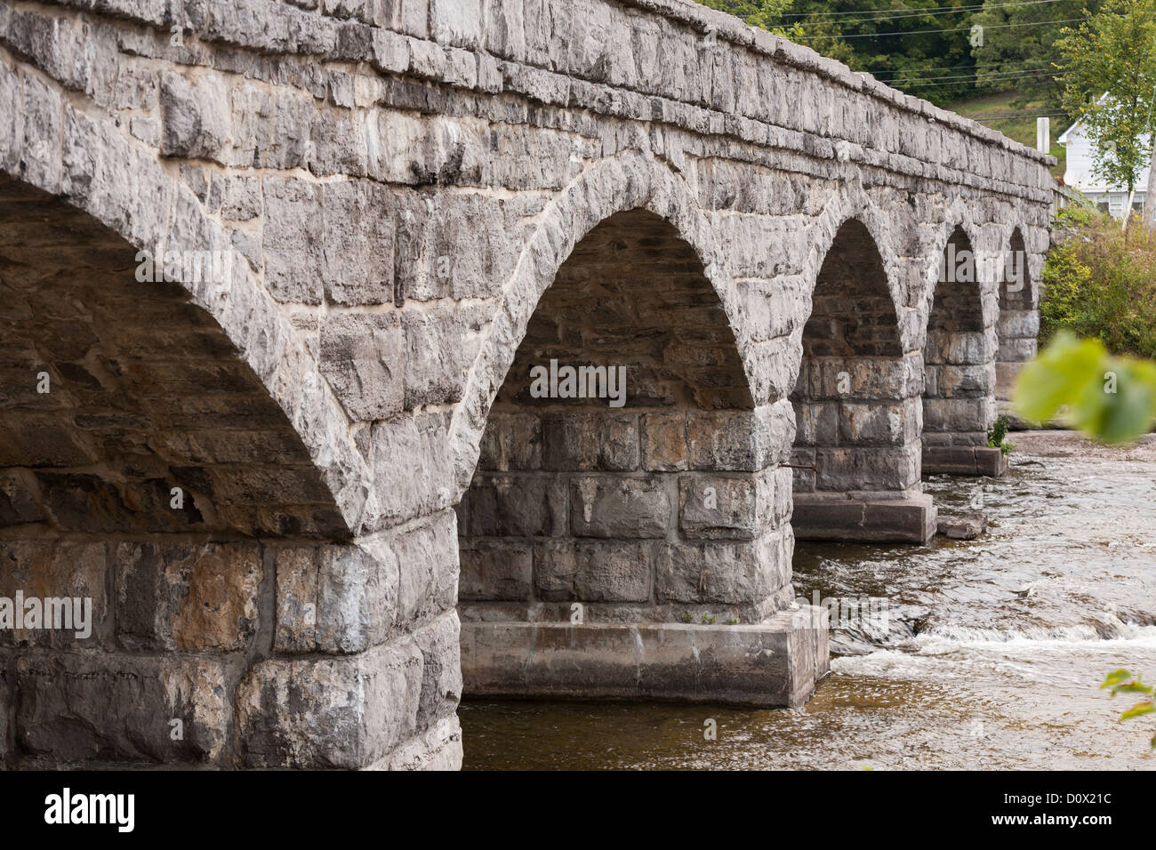 Five Span stone bridge in Pakenham compressed. The famous rural bridge ...